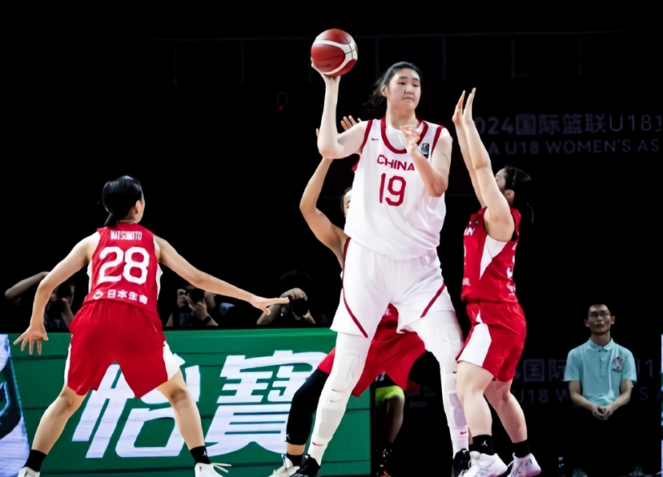 又荒废好苗子！女篮新星18岁还打不了WCBA？下赛季去向仍是谜团_腾讯新闻