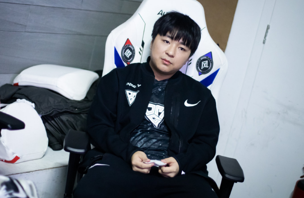 灯皇Light火力全开，WBG关键局力克OMG，Shanji赢得尊重