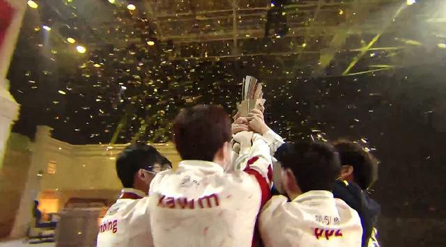 IVL秋季赛总决赛：成都GG新王登基，Kucao斩获FMVP！_腾讯新闻