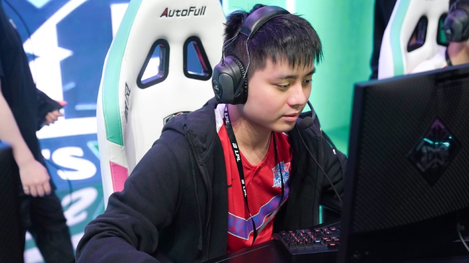 LOL全华班晋级世界赛！Karsa泪洒赛场，FoFo：我真的有罪？_腾讯新闻