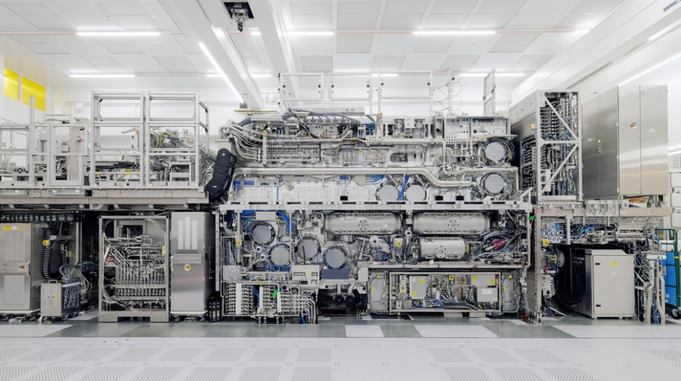 两个月32台光刻机后，光刻机“门槛”提高了_腾讯新闻