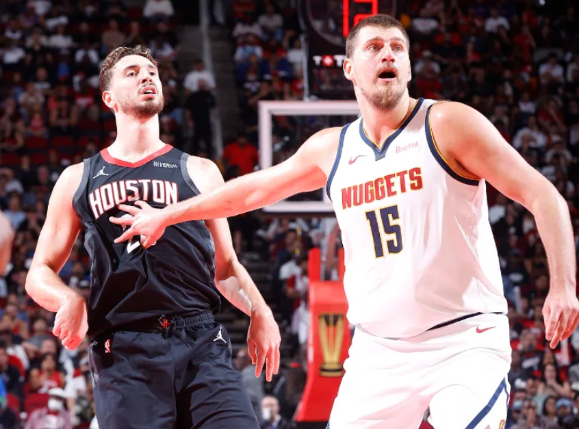 约基奇34+10+9完胜申京！杜兰特低迷，谢泼德爆发，一战看清四件事_腾讯新闻