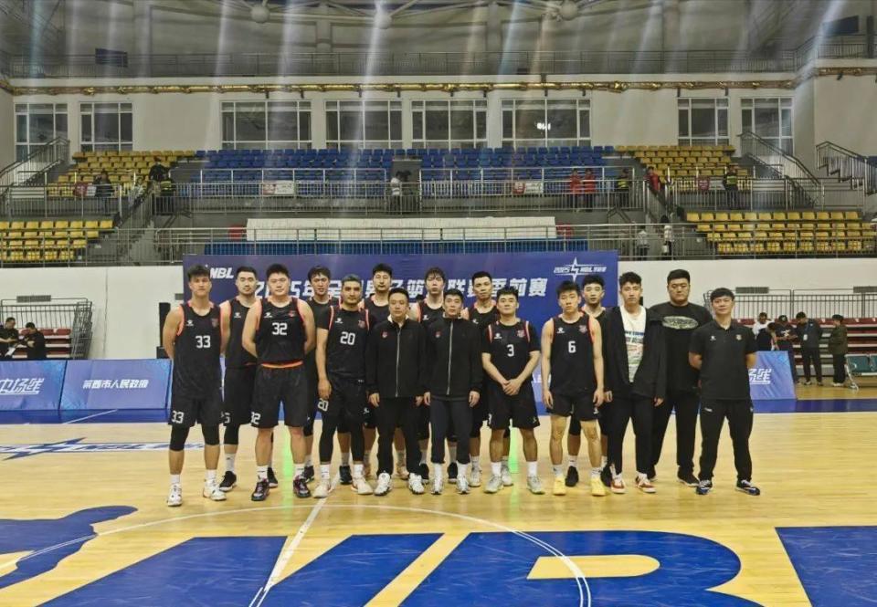 中国篮球职业化困境：NBL冠军球队濒临解散_腾讯新闻