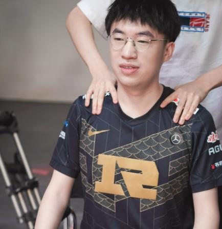 借xiaohu开团RNG，doinb什么都能念？还点出3支训练赛最强队