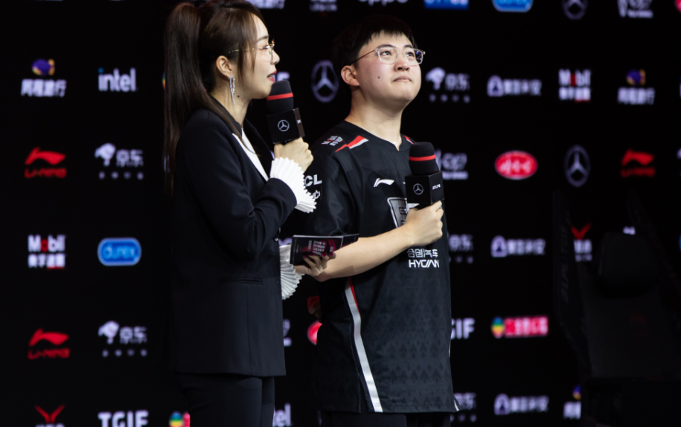 EDG战胜IG！Meiko力挺小狗Uzi，果子哥Cryin谈遗憾_腾讯新闻