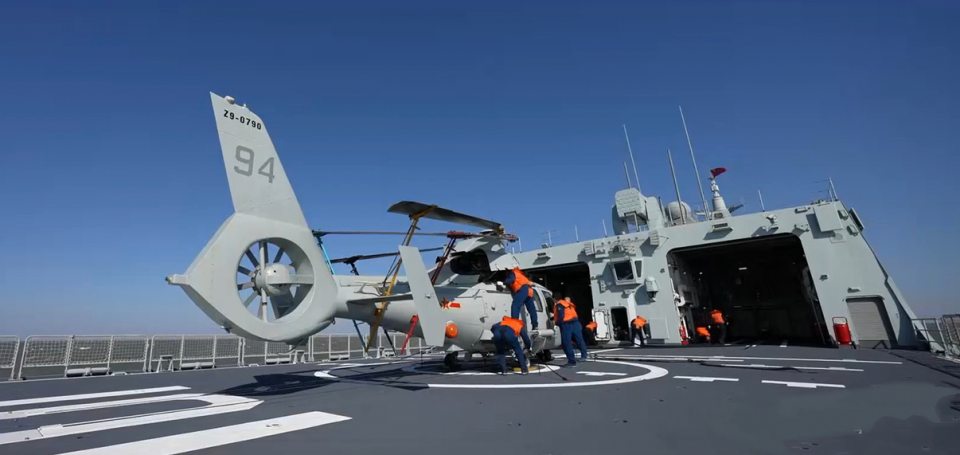 055型9号舰海试仍是直9，哈飞要加速量产直20F，满足海军反潜需求_腾讯新闻