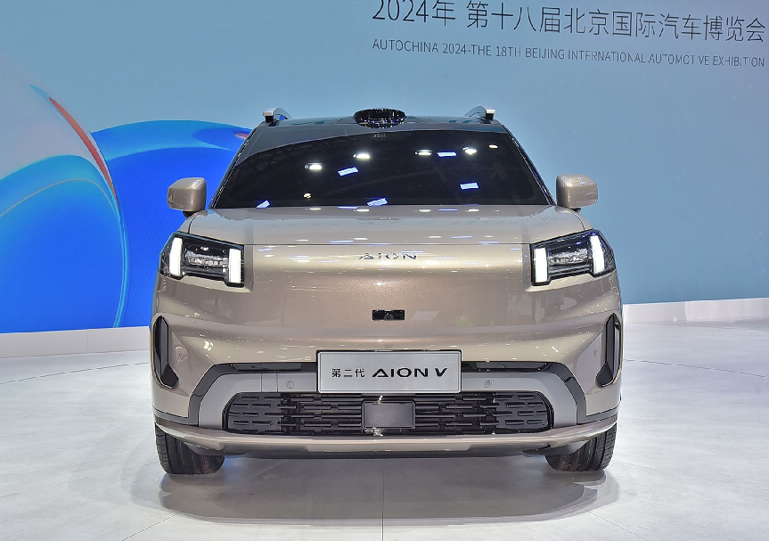 13万抄底650km大SUV，埃安V霸王龙650智享版，纯电续航是大卖点？_腾讯新闻