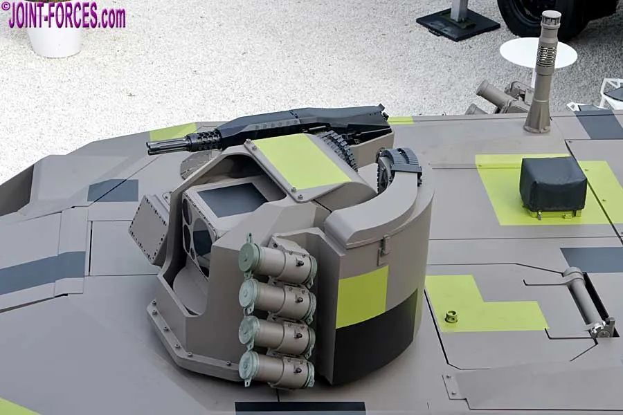 莱茵金属三连击！同时展出三款新坦克，其实是老底盘换头的结果_腾讯新闻