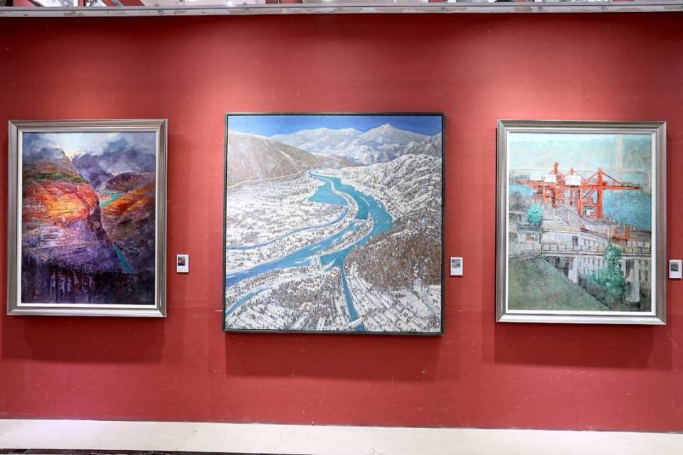 搭“艺术邮轮”游长江，“大江之上”美术展在成都开幕_腾讯新闻