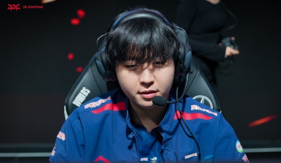 尺帝百战Faker！JDG大战T1，LPL能否提前锁定冠军？_腾讯新闻