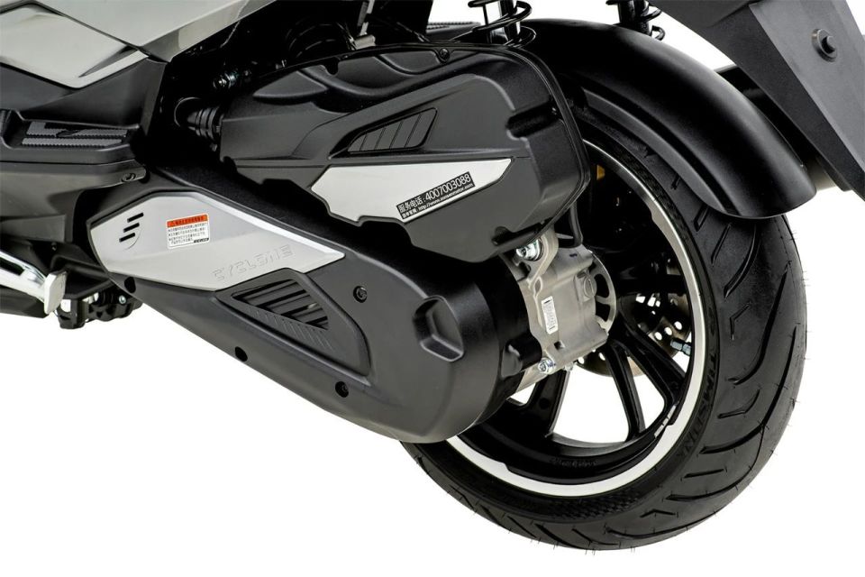 全面舒适的摩旅享受！22988元赛科龙RT5正式上市_腾讯新闻