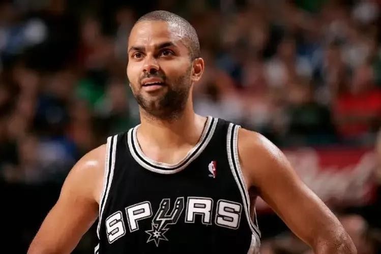 托尼帕克：有着“法国跑车”之称，第一个外籍FMVP，助马刺成就王朝_腾讯新闻