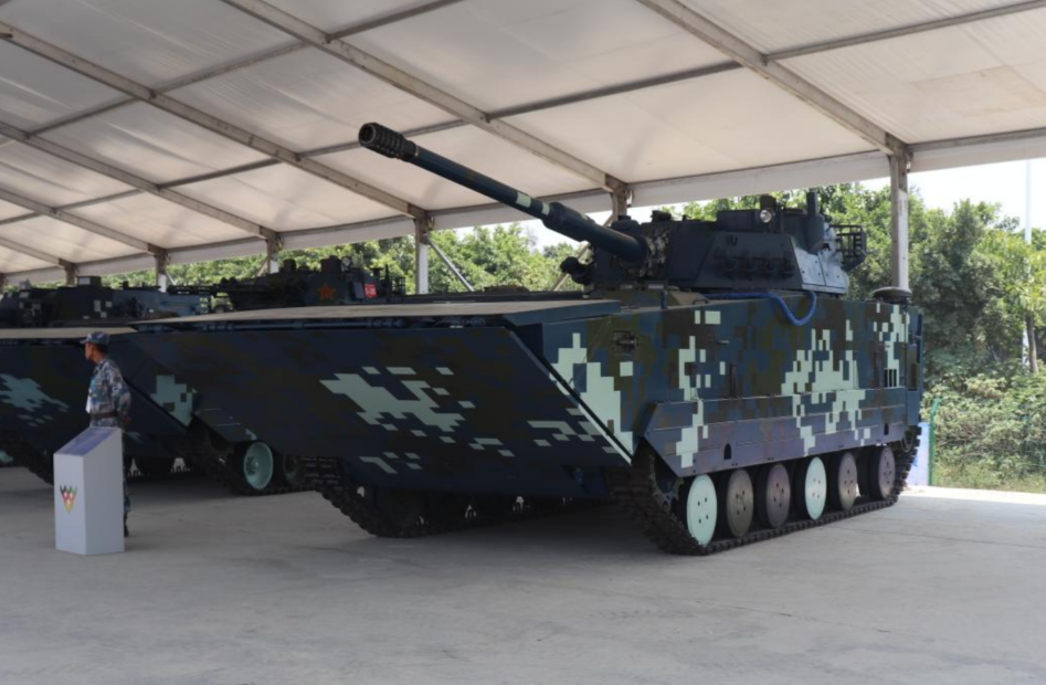 军迷网友期待多年的装备！中国新型两栖反坦克导弹车即将亮相？_腾讯新闻