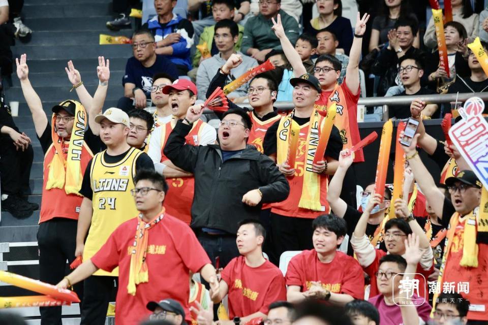 孙铭徽伤愈复出，感觉队友强得有点陌生了_腾讯新闻