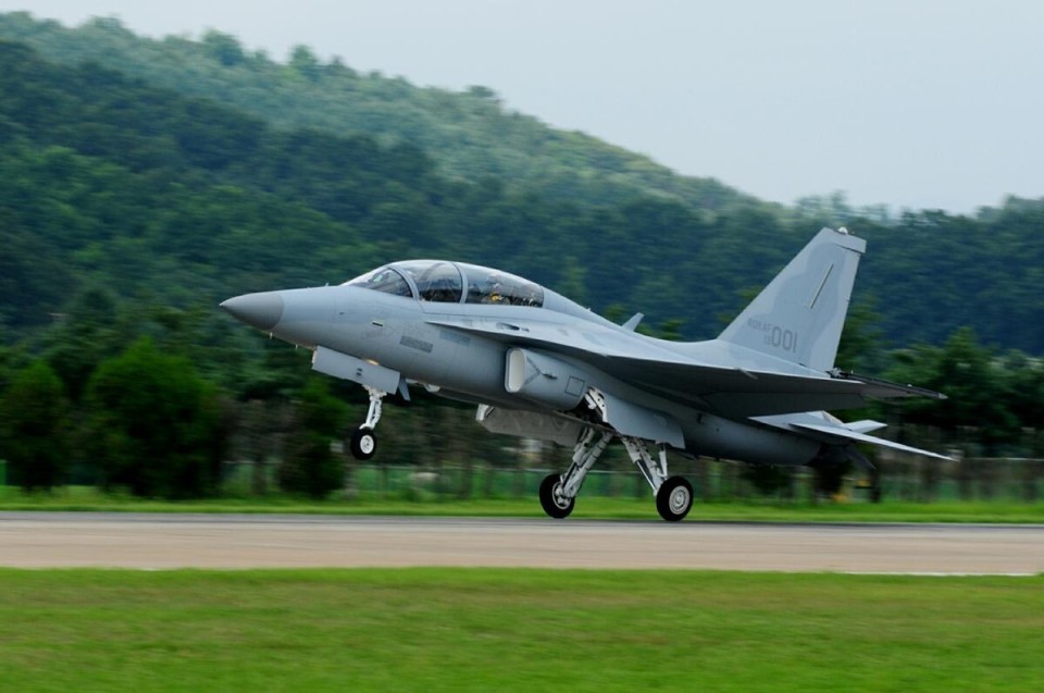 马来西亚宣布即将推出新型FA-50M战斗机 取代俄制苏-30MKM战机_腾讯新闻