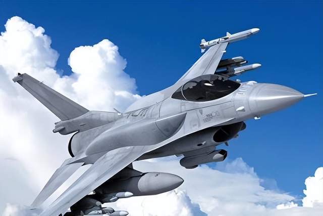 “台军”全部F-16升级成F-16V，每架花2.3亿，号称能打歼-20_腾讯新闻