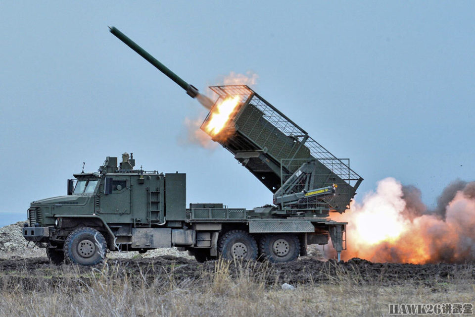 俄罗斯TOS-3“龙”重型喷火器亮相 吸取俄乌冲突教训 性能更先进_腾讯新闻