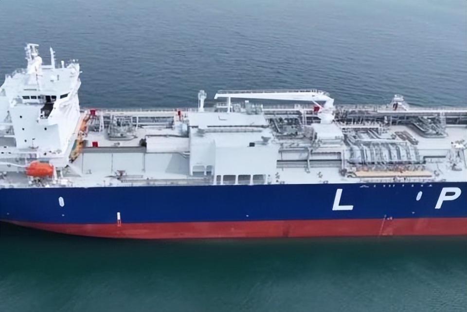 93000立方米！全球最大LNG船交付，造船业最后的明珠已被我国征服_腾讯新闻