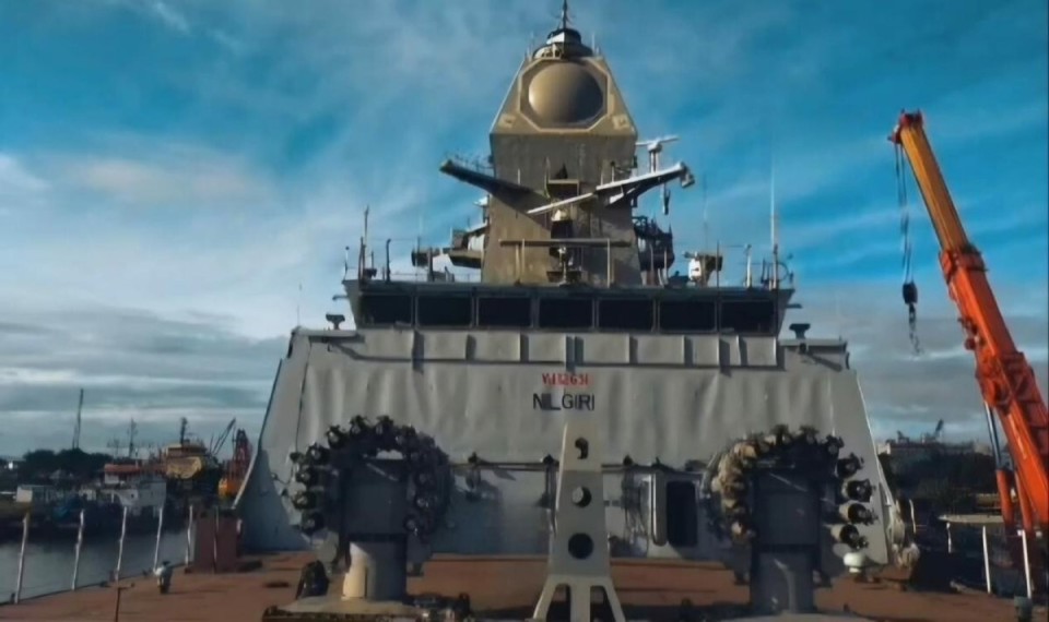 慢工出细活：下水5年后 印度海军第一艘P17A型护卫舰开始进行海试_腾讯新闻