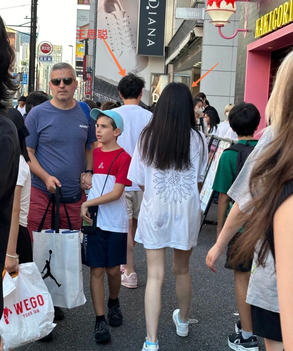 王思聪第19段恋情疑曝光，黄一鸣偃旗息鼓，21岁网红懒懒成旧爱？ -6parkbbs.com