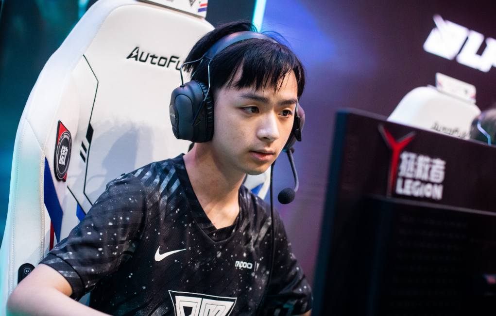 让二追三！WBG艰难淘汰OMG，官博力挺Theshy奎桑提