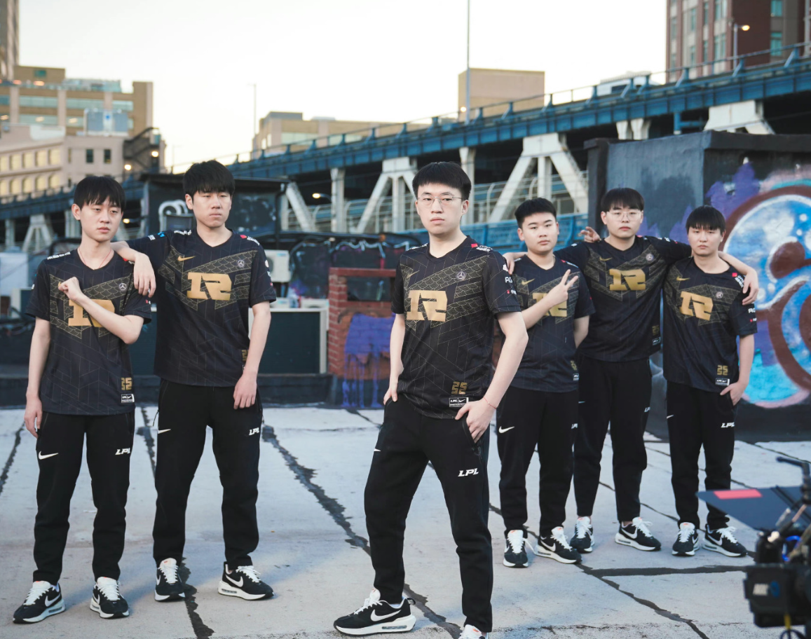 WBG转会期内幕曝光！前V5教练透露实情，小虎为RNG付出了太多