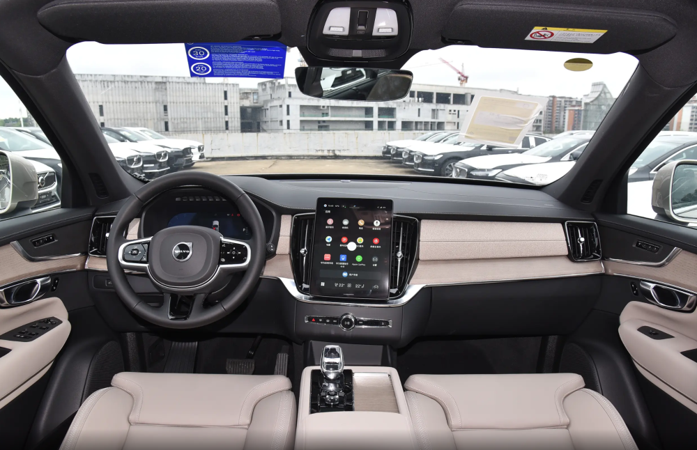 全新沃尔沃XC90，45度中网挺酷，颜值小改，也开始玩一口价_腾讯新闻