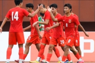 C罗siu庆祝！U16国足逆转乌兹，小将扛开对手拉拽冷静面对门将破门_腾讯新闻