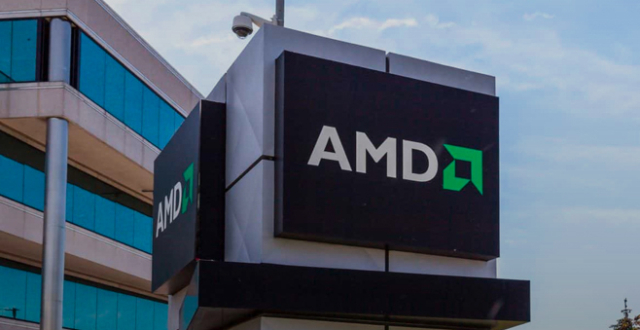 AMD亮剑！首批MI300X交付 算力芯片竞争开始“拼刺刀”_腾讯新闻