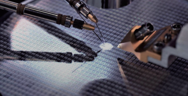 ASML前员工窃密案细节曝光：欲助俄罗斯建28nm晶圆厂_腾讯新闻