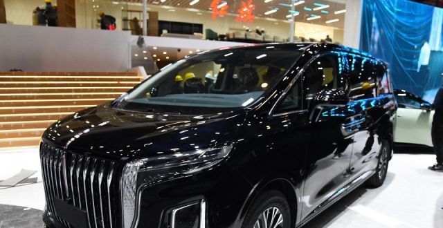 北京车展：2024款红旗H9/HQ9 PHEV上市 售价32.98万起_腾讯新闻