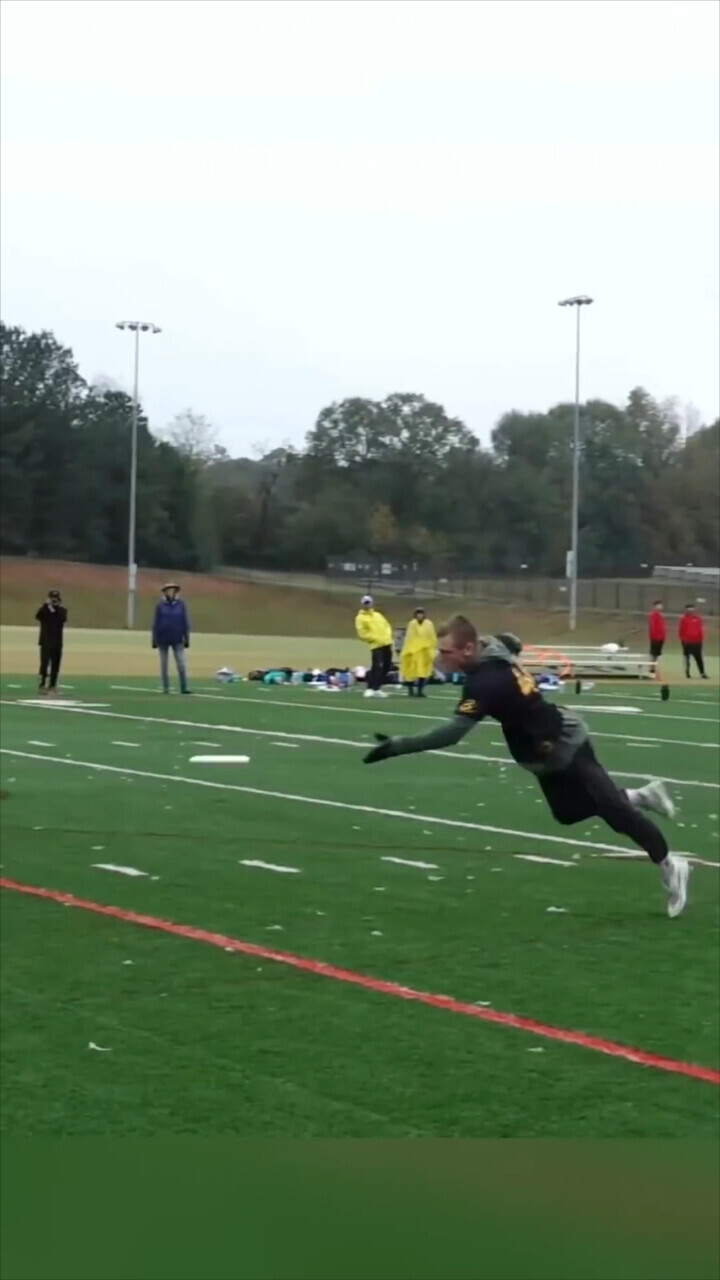 飞盘原来是这样玩的！怪不得之前在国内风靡一时，如今却门可罗雀_腾讯新闻