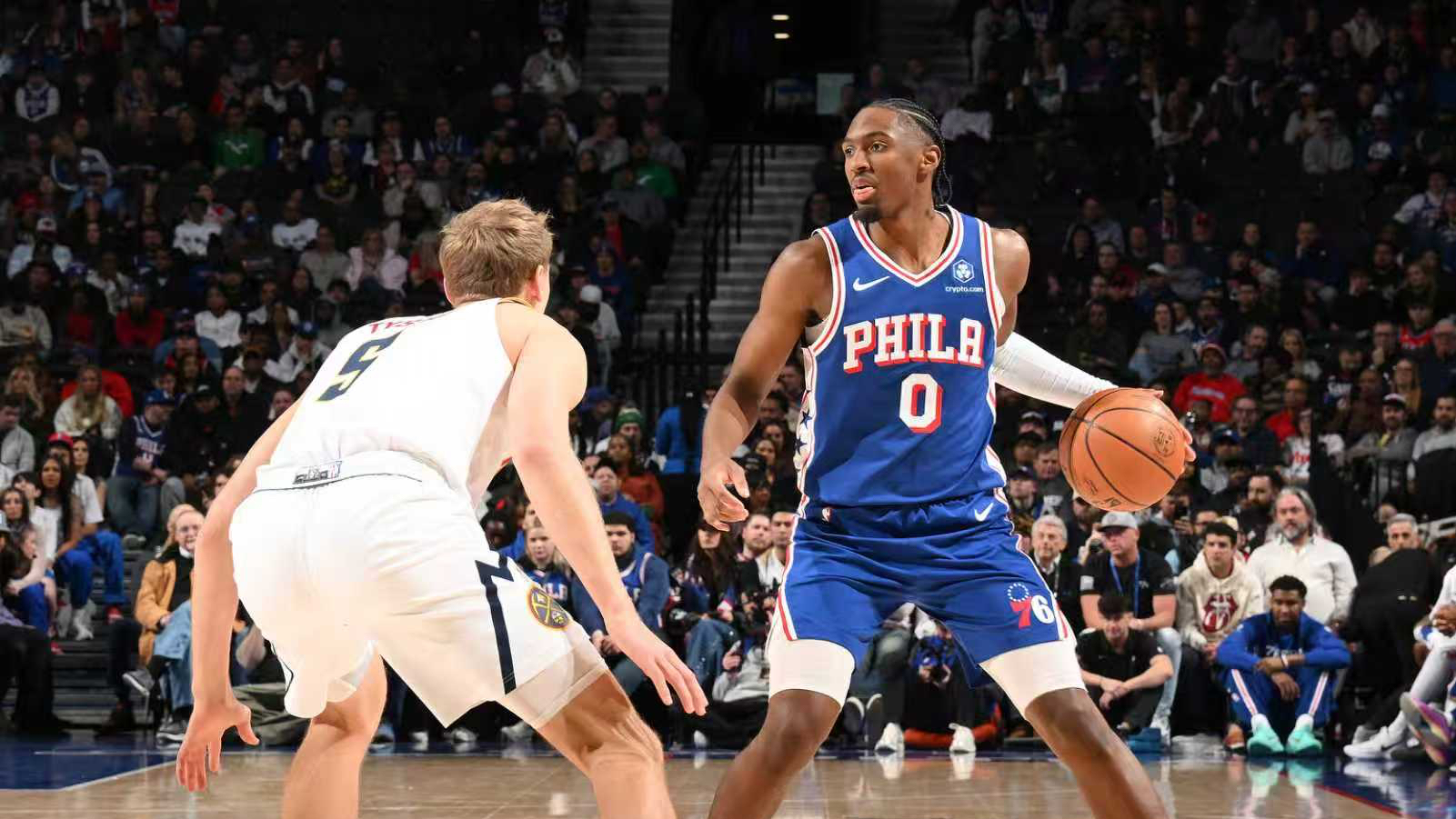 再打5分钟！掘金76人均错失绝杀 马克西慌张出手探花抱头_腾讯新闻