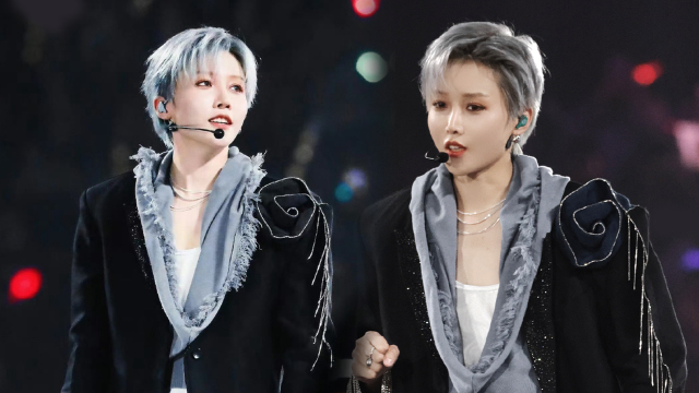 刘雨昕官宣科切拉，登台首位中国女solo，简直燃炸了_腾讯新闻