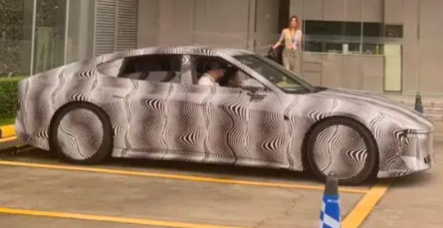 车长超5米！小鹏E29最新谍照曝光 有望成为P7i继任车型_腾讯新闻