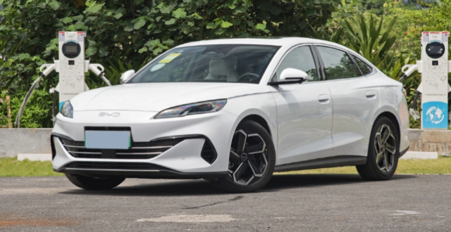 比亚迪秦L/海豹06上市，DM5.0加持，售价9.98-13.98万元_腾讯新闻