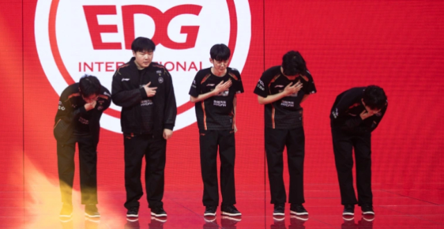 EDG1-2不敌OMG，惨遭第8败！Fisher沙皇疯狂失误_腾讯新闻