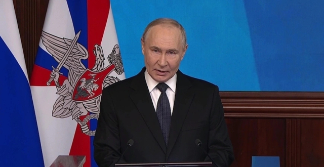 普京首次松口：不应再给俄罗斯年轻人任何幻想？_腾讯新闻