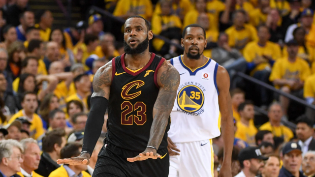 NBA专家：詹姆斯在18年总决赛G1的51分，是我见过最伟大的个人表演_腾讯新闻