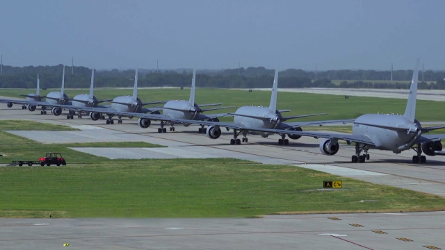 规模超大！美空军启动系列演习，美太空军演习也是史上之最_腾讯新闻
