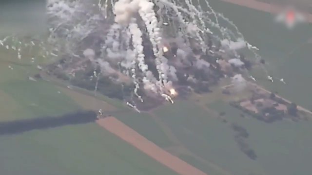 这才叫天女撒花！乌军S300防空系统被盯上，俄军立马用导弹伺候_腾讯新闻