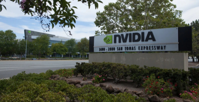 英伟达回应反垄断调查：凭实力取胜，乐意回答监管对业务的任何问题_腾讯新闻