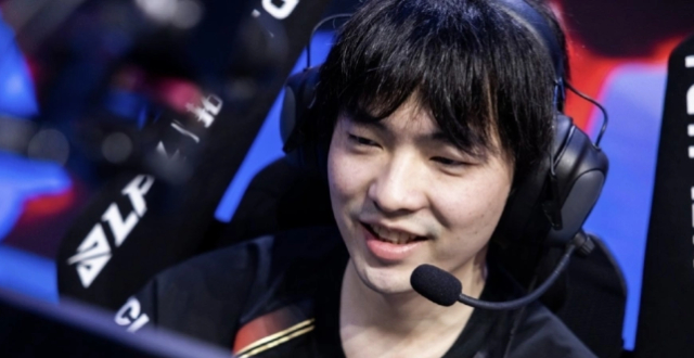 Cryin被FoFo正反手教育！EDG不敌WE后，粉丝绝望：想念鱼神_腾讯新闻