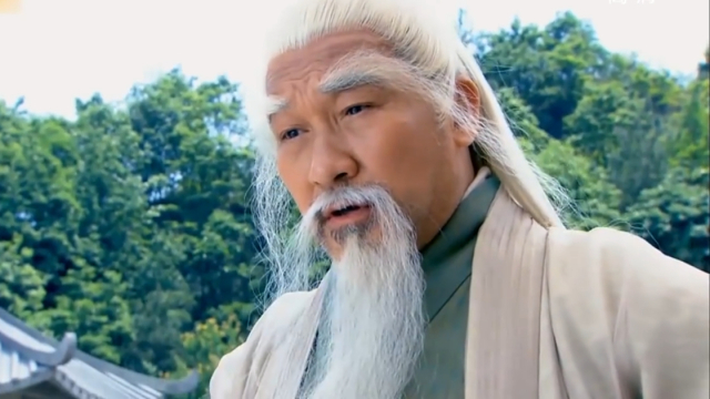 笑傲江湖：东方不败遇风清扬，一言不合就动手，轻功水上漂厉害了_腾讯新闻