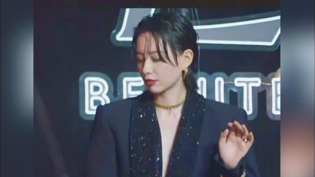 回忆杀，李斯丹妮比基尼旧照曝光，身材火辣人超甜美_腾讯新闻