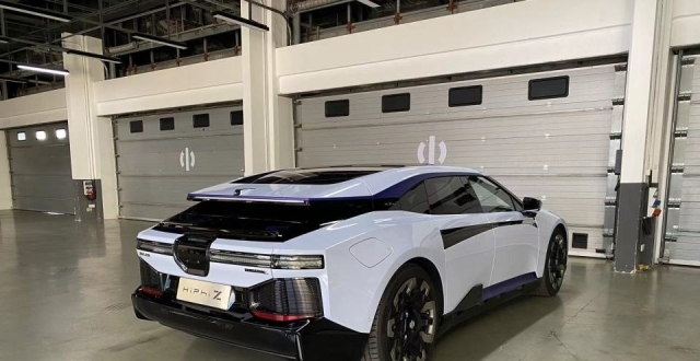 高合HiPhi Z城市版上市 售价51-53万元_腾讯新闻