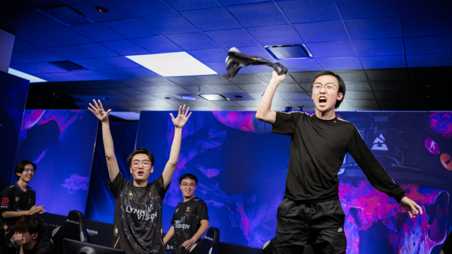7年沉寂后的逆袭！中国CS战队LVG的传奇之路！_腾讯新闻
