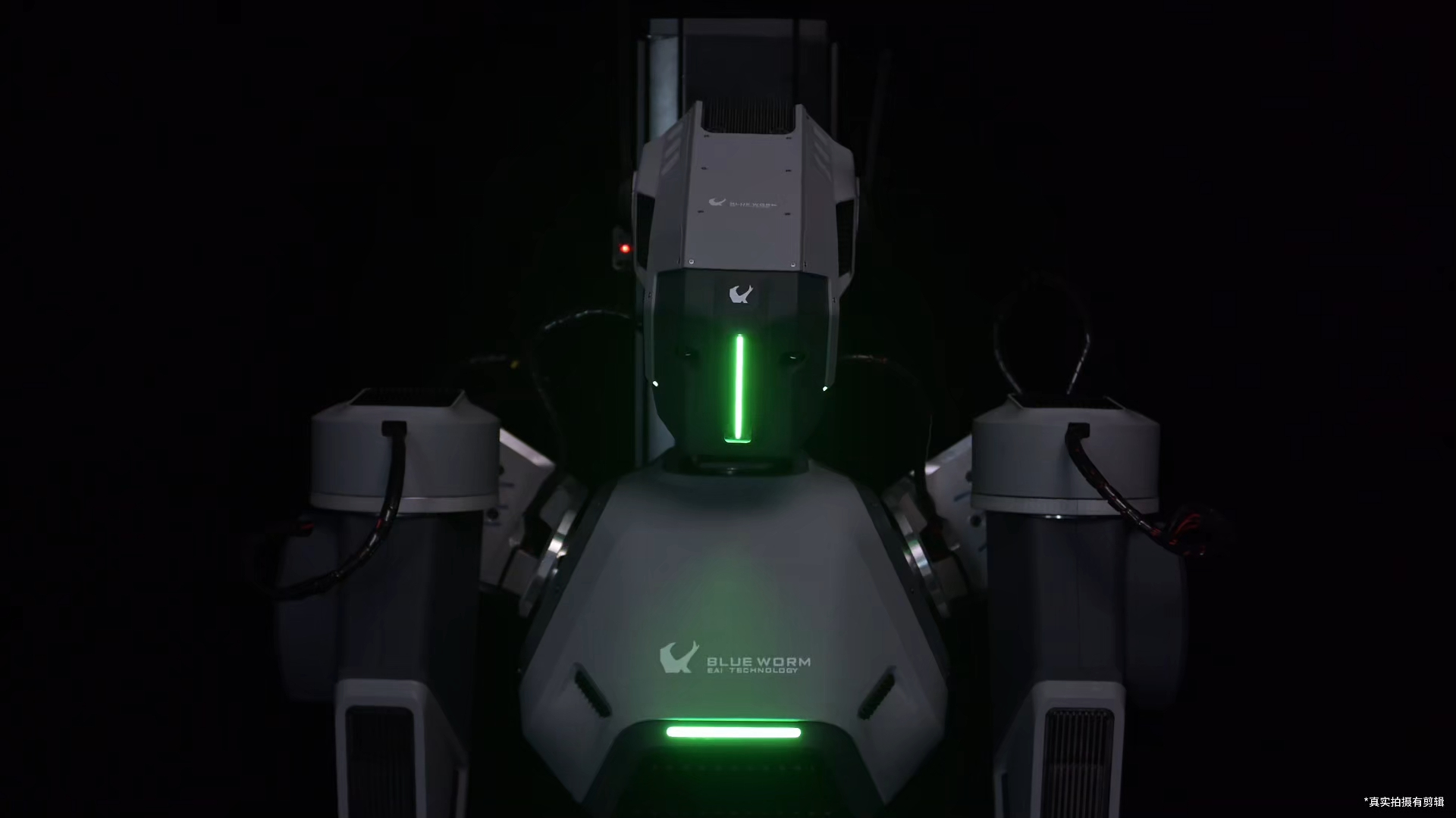 人形机器人MANTIS Pro 登场_腾讯新闻