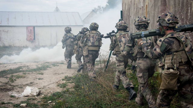 哈马斯反攻凌厉，以色列巷战遇挫，伤亡人数可能更大_腾讯新闻