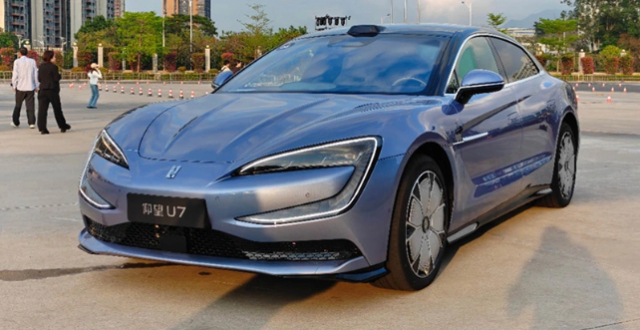 比亚迪仰望U7正式上市：四座版70.8万元，五座版62.8万元 _腾讯新闻